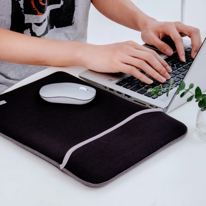 How Can a Neoprene Waterproof Laptop Sleeve Keep Your Laptop Safe ...